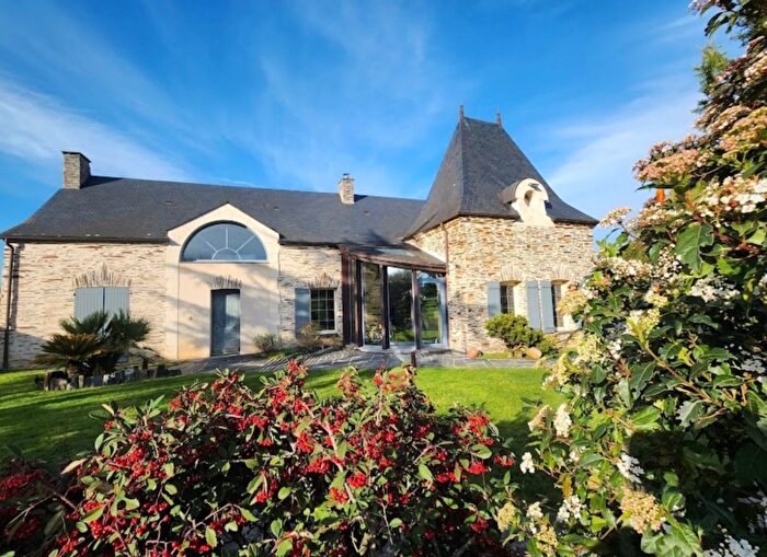Maison à vendre - Angrie - 12 pièces - 5 chambres