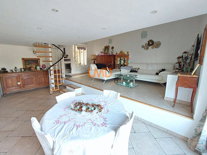 Maison à vendre - Donnemarie-Dontilly - 5 pièces - 4 chambres