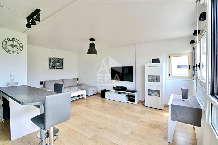 Appartement à vendre - Champs-sur-Marne, Le Nesles - 4 pièces - 3 chambres