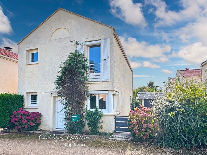 Maison à vendre - Voisins-le-Bretonneux - 4 pièces - 3 chambres