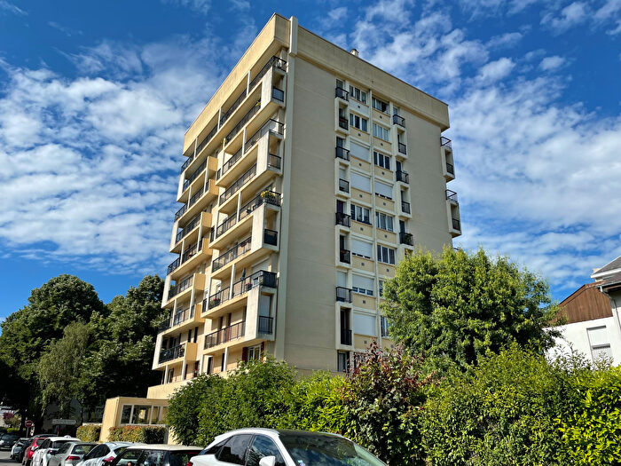 Reims, Barbâtre : Appartement 3 pièces à louer