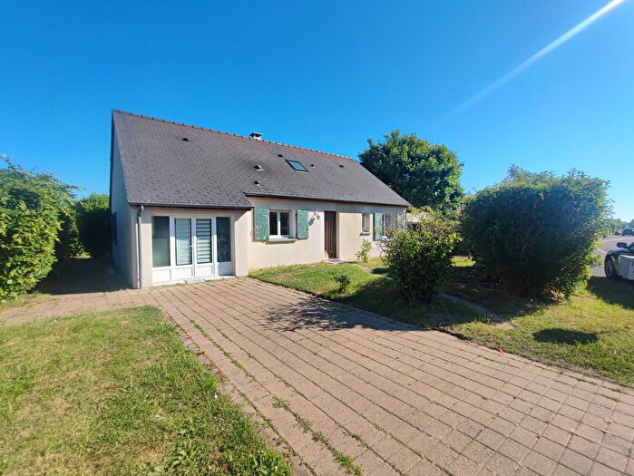 Maison à vendre - Saint-Étienne-de-Chigny - 7 pièces - 4 chambres