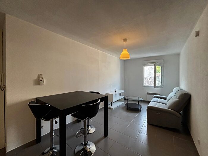 Nîmes, Jean Jaurès - Appartement 2 pièces à louer