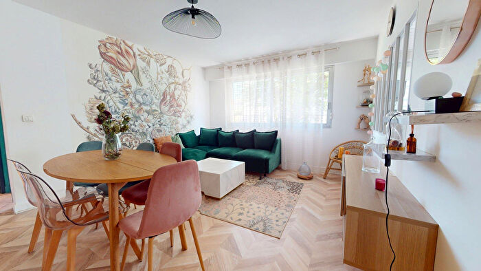 Appartement à vendre - Livry-Gargan, Centre-ville - 2 pièces - 1 chambre