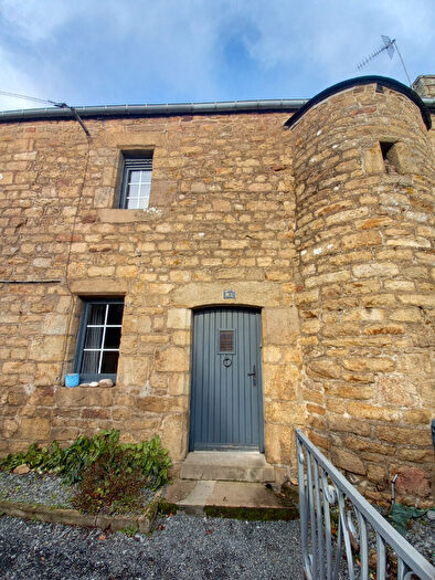 Maison à louer - Guingamp - 4 pièces - 3 chambres