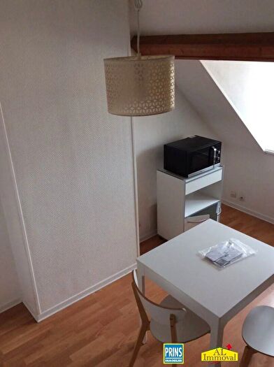 Appartement à louer - Centre Ville, Saint-Omer - 1 pièce