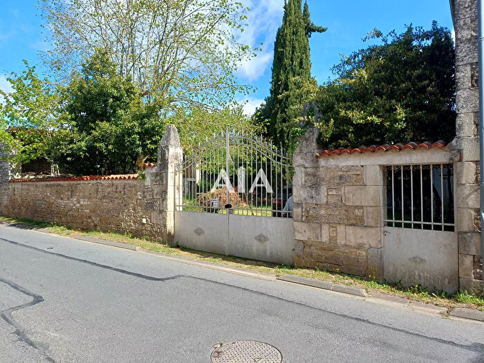 Maison 6 pièces à vendre - Courcôme