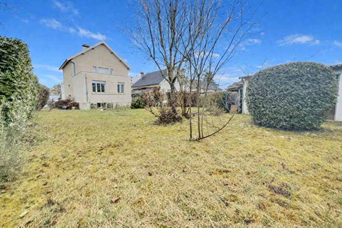 Maison à vendre - Chenôve, Chenôve - 5 pièces - 4 chambres