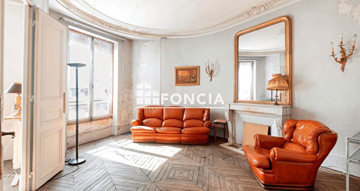 Paris 10ème, Saint-Vincent de Paul, Lariboisière - Appartement 4 pièces à vendre