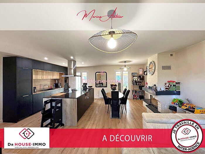 Maison à vendre - Vouillé - 5 pièces - 4 chambres