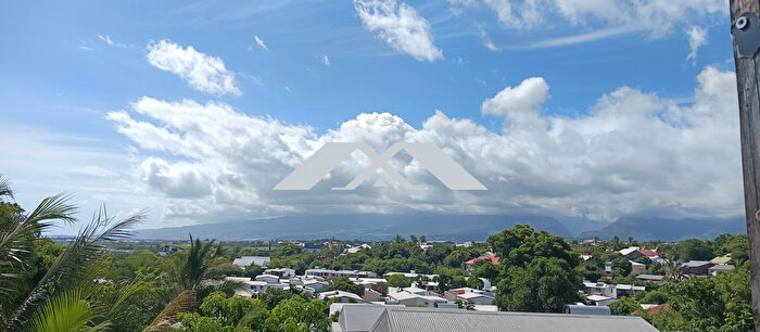 Maison à vendre - Saint-Pierre, Basse Terre les Bas, Basse Terre les Hauts, Les Casernes - 3 pièces - 2 chambres