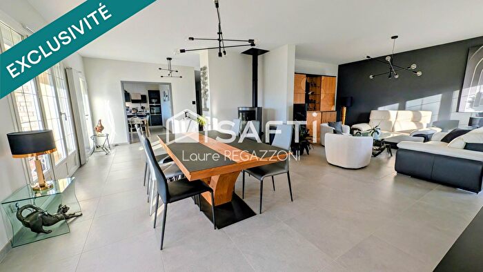 Maison à vendre - Fontaines - 13 pièces - 7 chambres