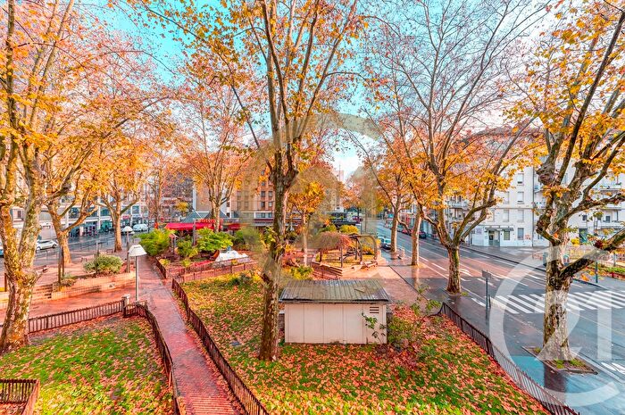 Appartement à vendre - Lyon e , Voltaire, Part Dieu - 4 pièces - 2 chambres