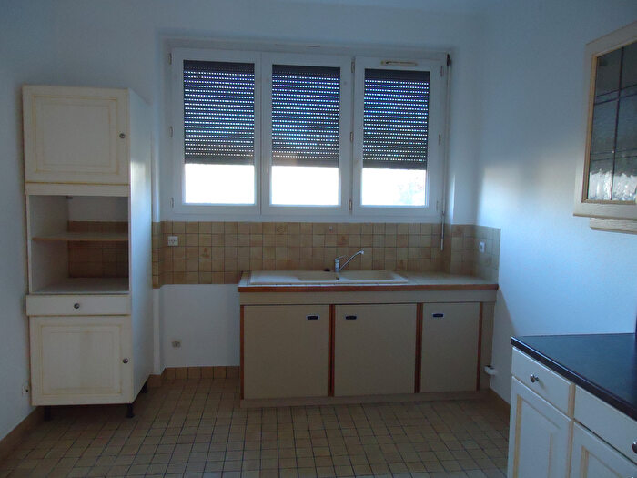 Appartement à louer - Varennes-Vauzelles - 5 pièces - 3 chambres