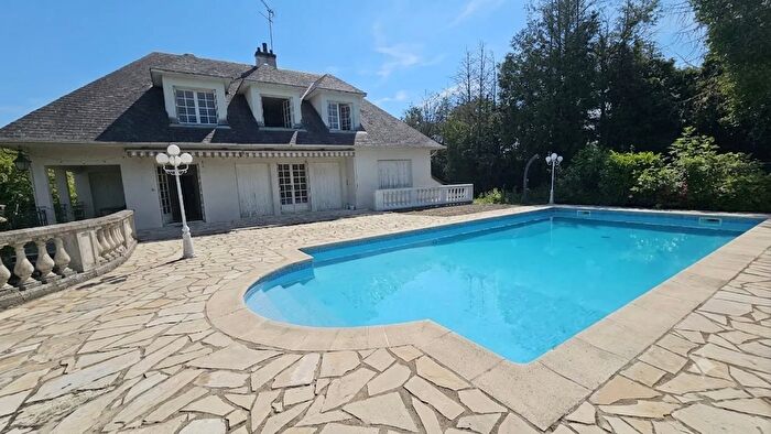 Maison 9 pièces à Varennes-Vauzelles, à vendre
