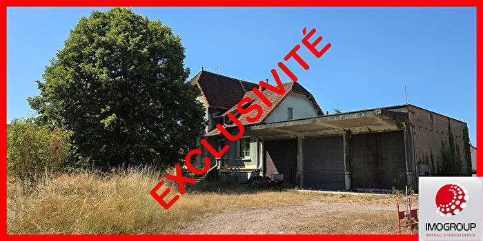 Maison à vendre - Lapalisse - 7 pièces - 3 chambres