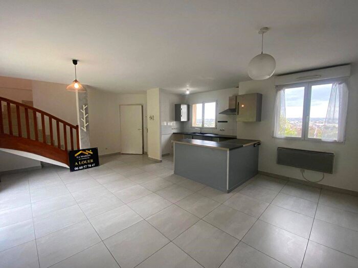 Appartement à louer - Centre Ville Chateau, Chennevières-sur-Marne - 4 pièces - 3 chambres