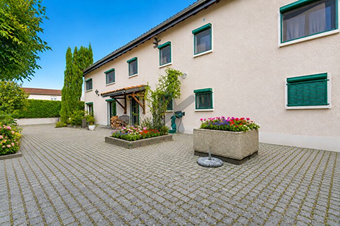 Maison 9 pièces à vendre à Villette-sur-Ain