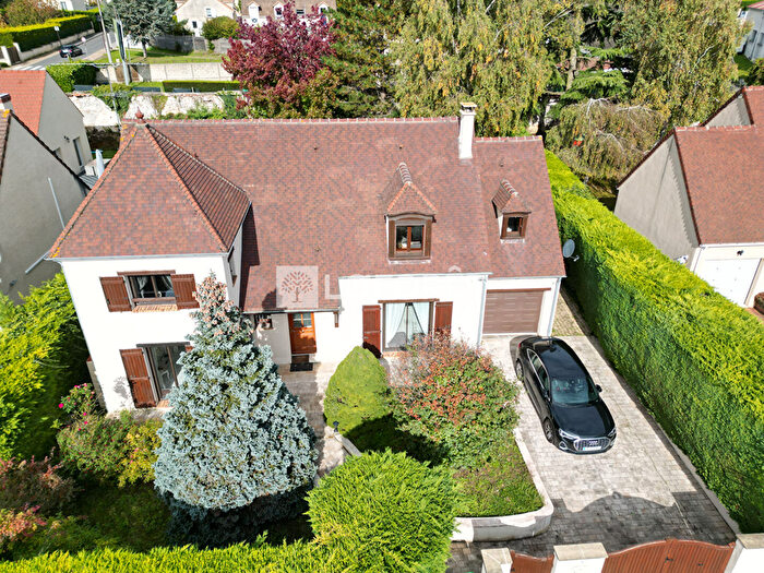Maison 7 pièces à Linas, à vendre