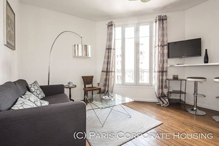Appartement à louer - Square Girault, Levallois-Perret - 1 pièce