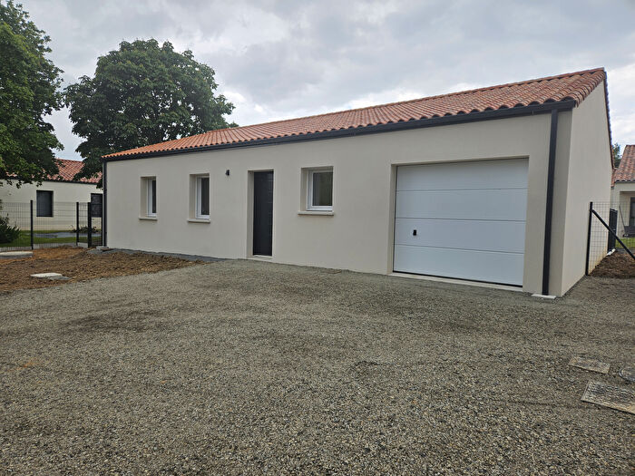 Maison à louer - La Chapelle-Achard - 4 pièces - 3 chambres