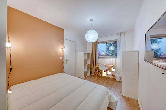 Appartement à louer - Ponteil, Antibes - 1 pièce