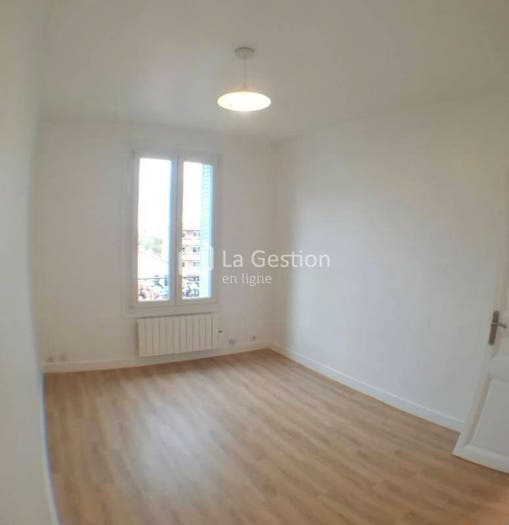 Maréchal Leclerc, Neuilly-sur-Marne : Appartement 2 pièces à louer