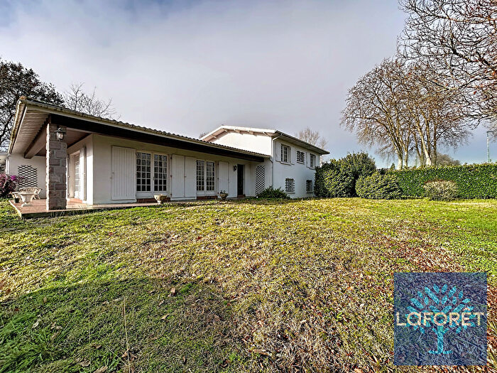 Maison à vendre - Tercis-les-Bains - 8 pièces - 4 chambres