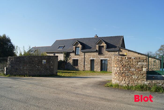 Maison à vendre - Bain-de-Bretagne - 7 pièces - 4 chambres