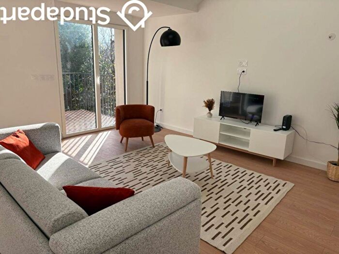 Vaux de Rome, Villejuif - Appartement 1 pièce à louer