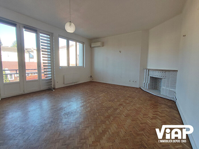 Appartement à louer - Limoges, Centre-ville, Hôtel de Ville, Emailleurs - 3 pièces - 2 chambres