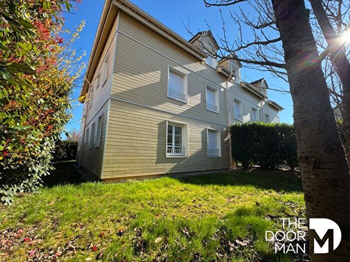 Appartement à vendre - Les Essarts-le-Roi - 3 pièces - 2 chambres