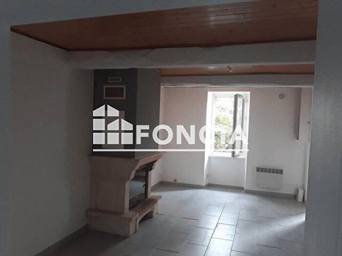 Maison 3 pièces à louer à Cessales