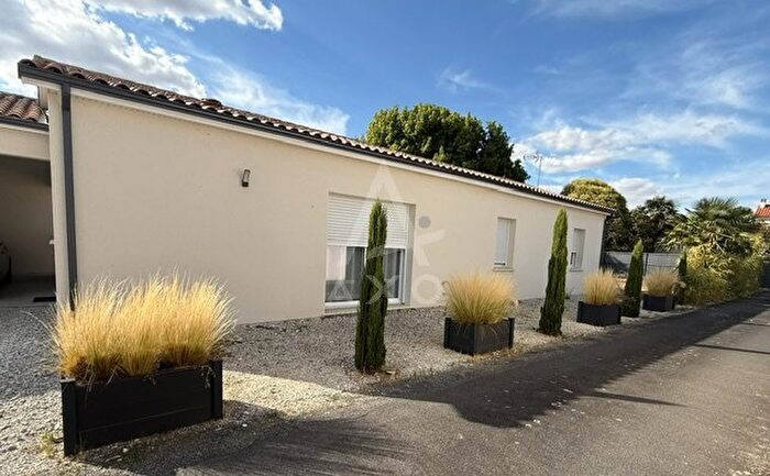 Maison 4 pièces à Saint-Yrieix-sur-Charente, à louer