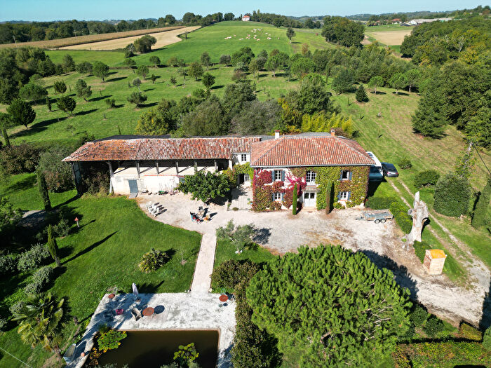 Maison à vendre - Puymaurin - 7 pièces - 5 chambres