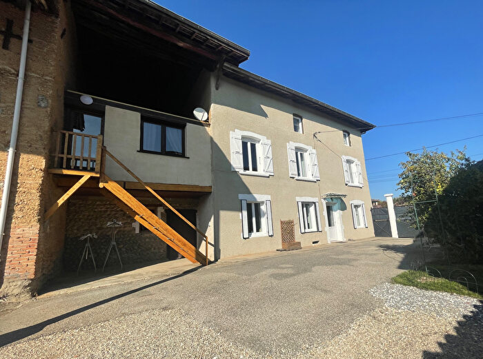 Maison à vendre - Saint-Étienne-de-Saint-Geoirs - 7 pièces - 5 chambres