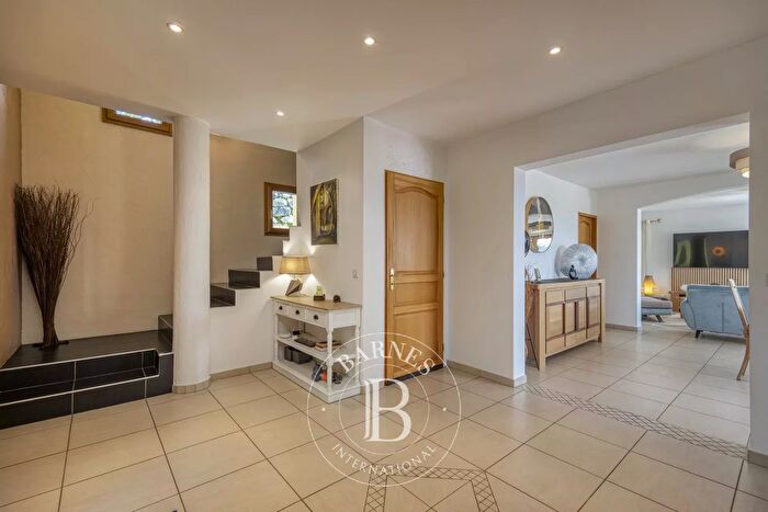 Maison 6 pièces à vendre à Cranves-Sales