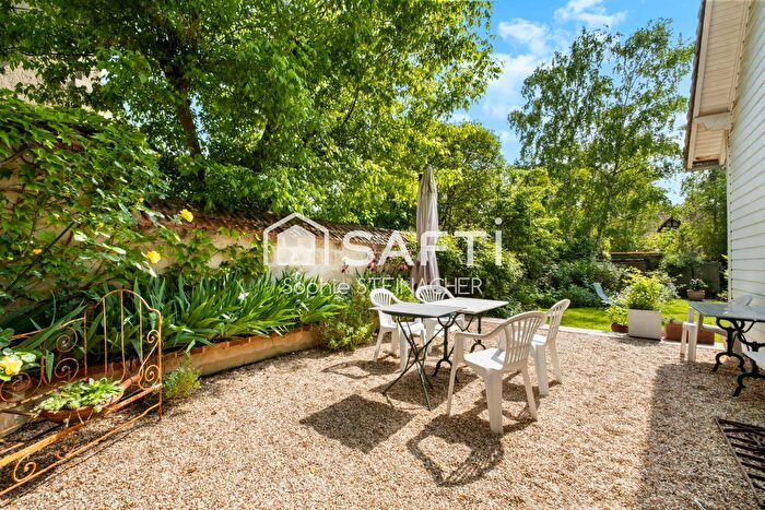 Maison à vendre - Chatou, Est - 7 pièces - 4 chambres