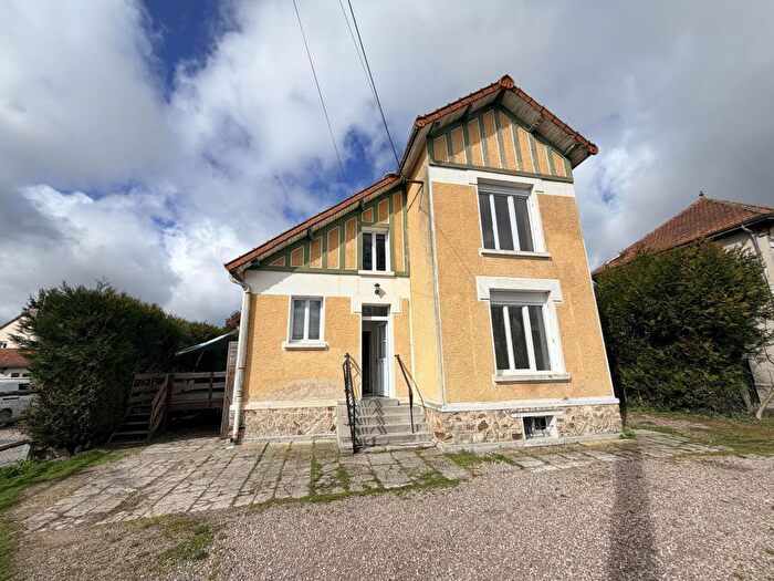 Maison à vendre - Marigny-le-Châtel - 4 pièces - 3 chambres