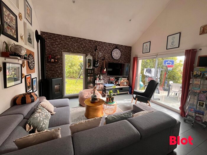 Maison à vendre - Vern-sur-Seiche - 6 pièces - 3 chambres