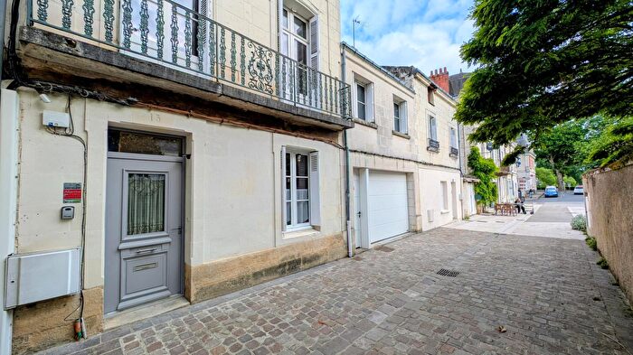 Chinon : Maison 11 pièces à vendre