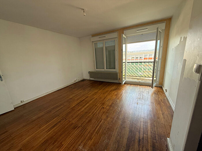 Appartement 4 pièces à Saint-Georges-de-Reneins, à louer