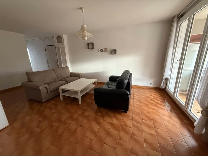 Appartement 4 pièces à Encagnane, Aix-en-Provence, à louer