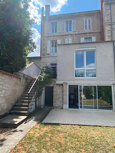 Maison à vendre - Niort, Centre-ville - 9 pièces - 5 chambres