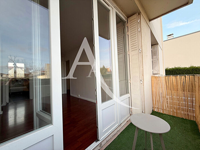 Appartement à vendre - Chatou, Est - 3 pièces - 2 chambres