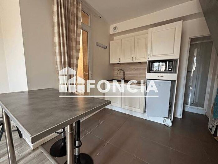 Appartement à louer - Lakanal-Strasbourg, Tours - 2 pièces - 1 chambre