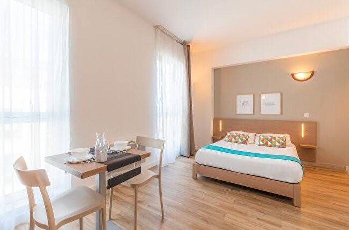 Zone dActivité Novaxis, Le Mans : Appartement 1 pièce à louer
