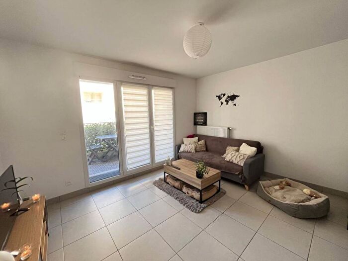 Centre Ancien, Lucé : Appartement 2 pièces à louer