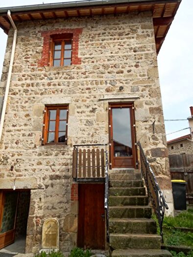 Maison 9 pièces à vendre à Estivareilles