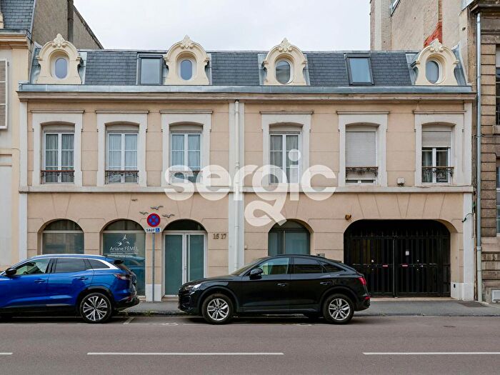 Appartement à vendre - Reims, Centre-ville - 3 pièces - 2 chambres